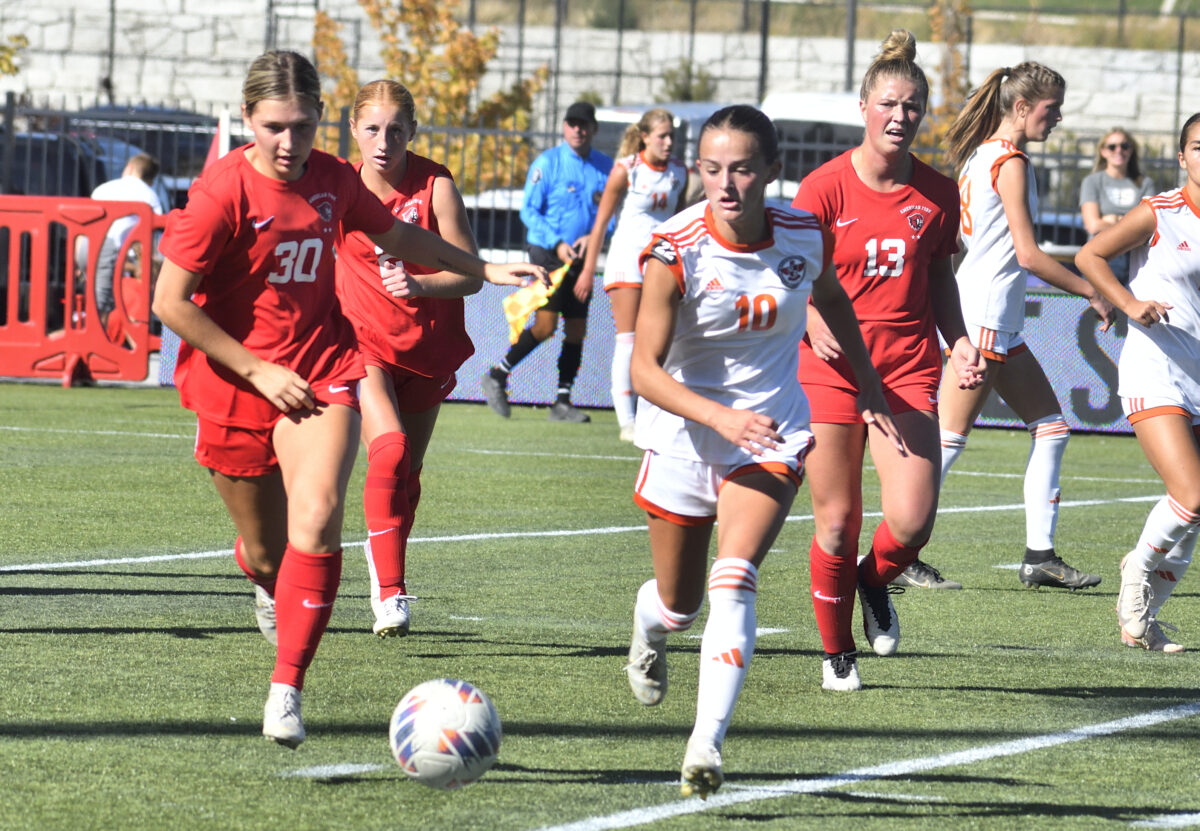 “You got it, Sarah”: American Fork girls soccer GK makes big PK save to ...